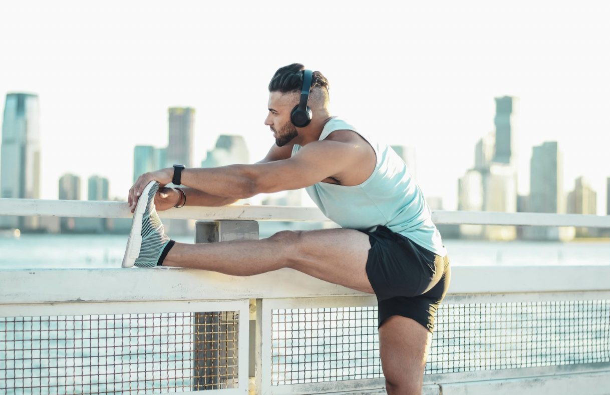 Muscle Lengthening vs Stretching: Which is Better?